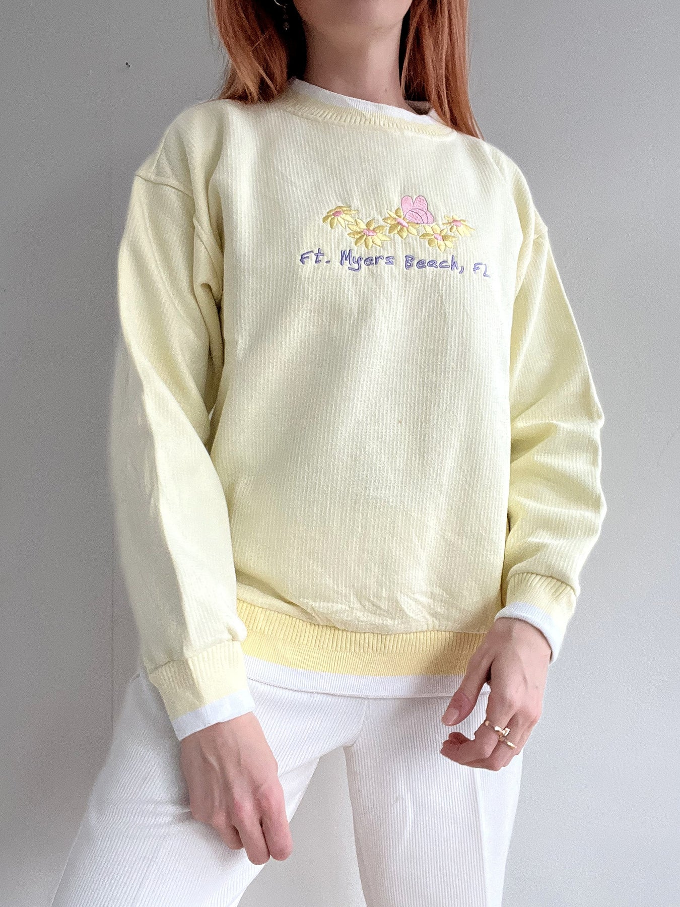Pull vintage américain brodé jaune clair M – fripsquare